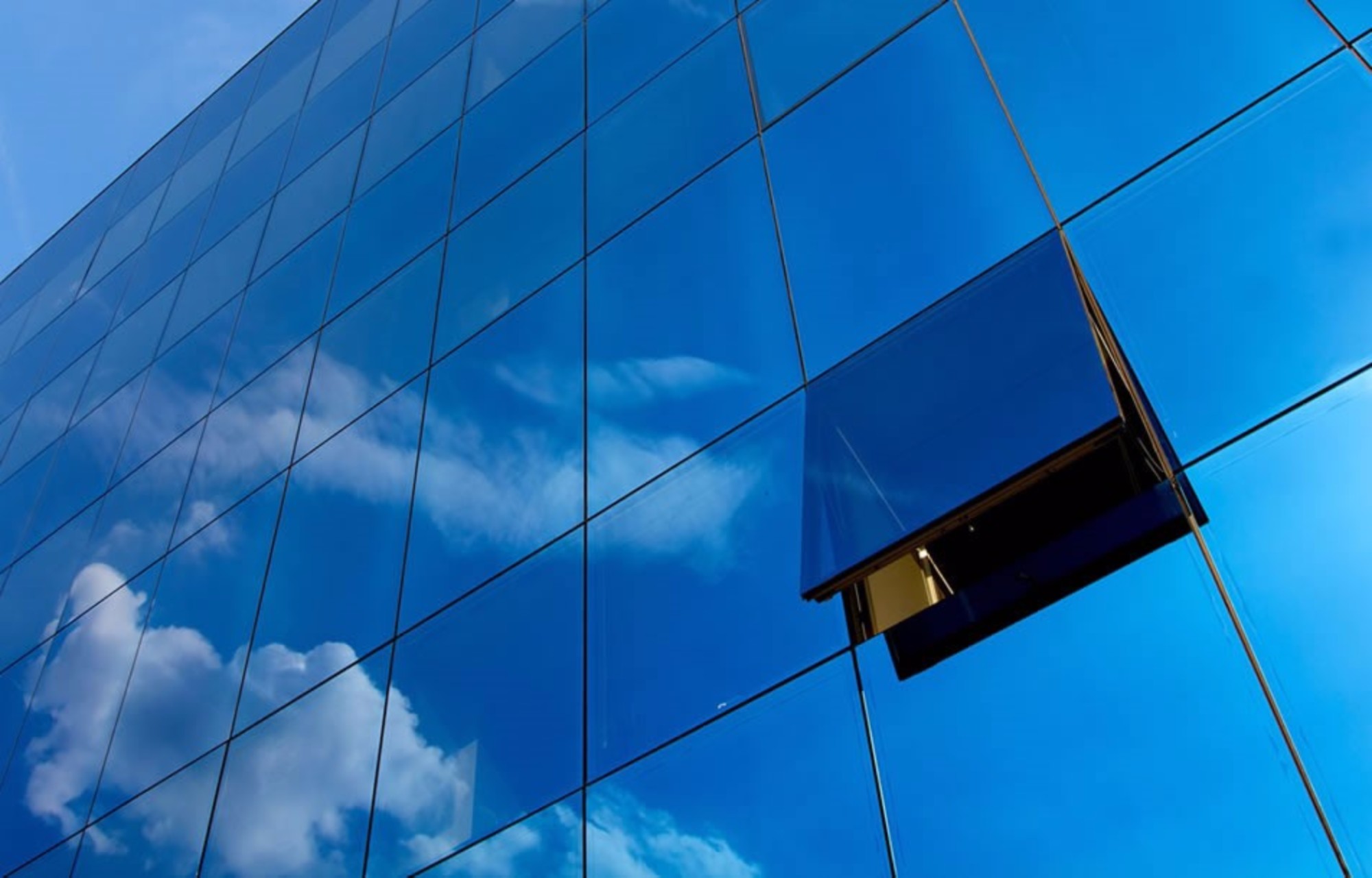 ZADA COMPANY | Installation of continuous aluminum structural glass ...